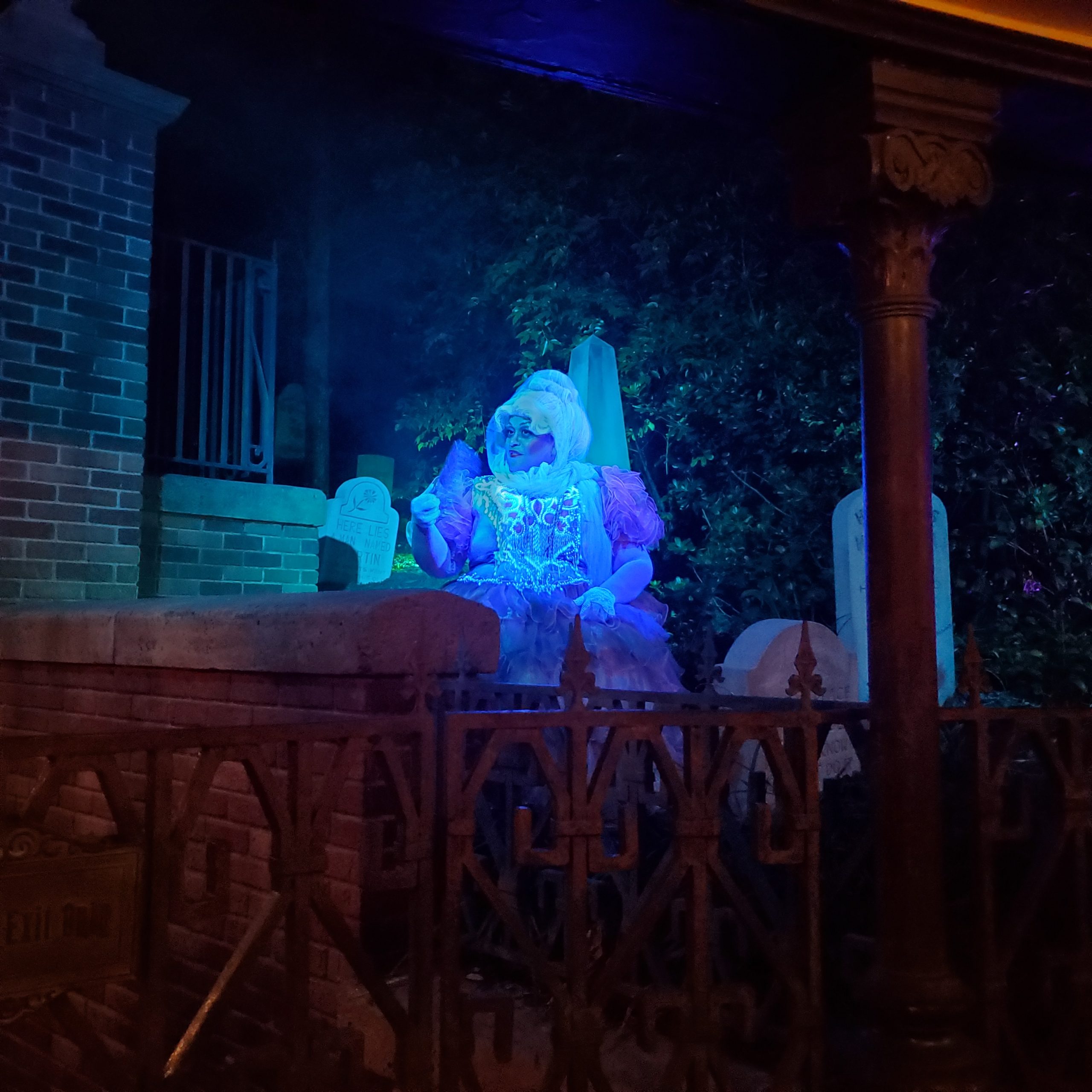 mnsshp-mickey's halloween | Pirates & Princesses