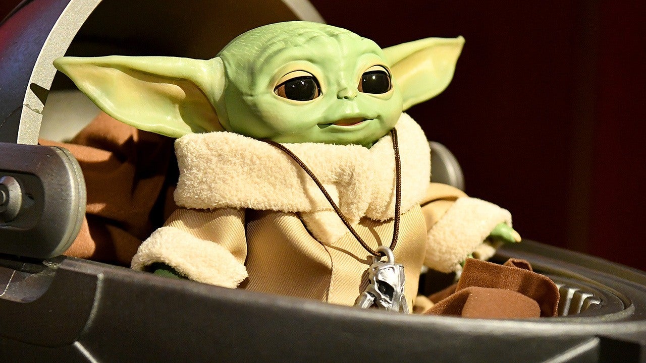 Here's Where You Can Pre-Order Hasbro's Animatronic The Child/Baby Yoda ...
