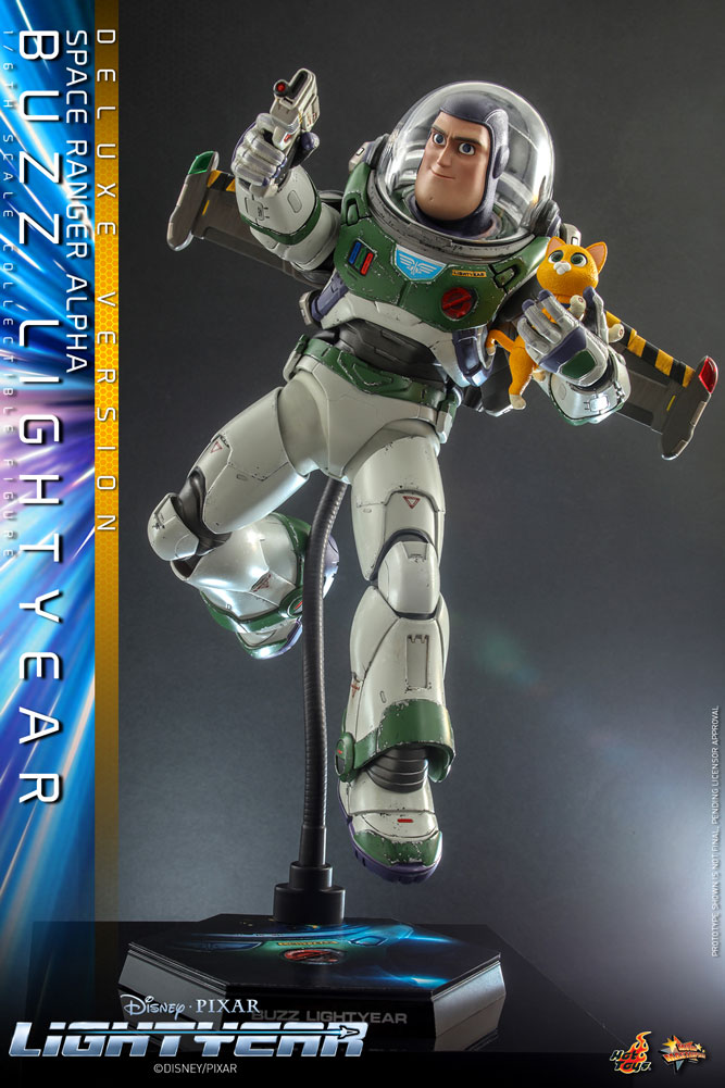 space-ranger-alpha-buzz-lightyear-deluxe-version_disney_gallery ...