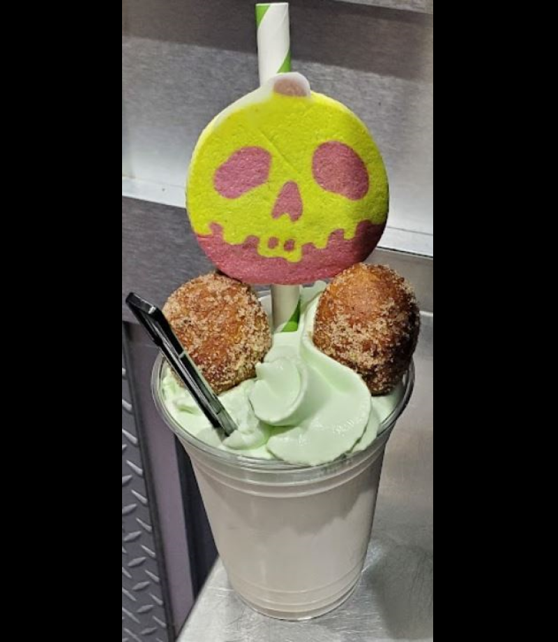 Review: Not-So-Poison Apple Pie Milkshake from Magic Kingdom
