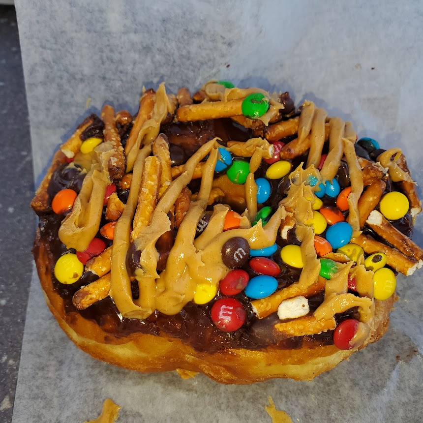 New Halloween Seasonal Voodoo Doughnut Review