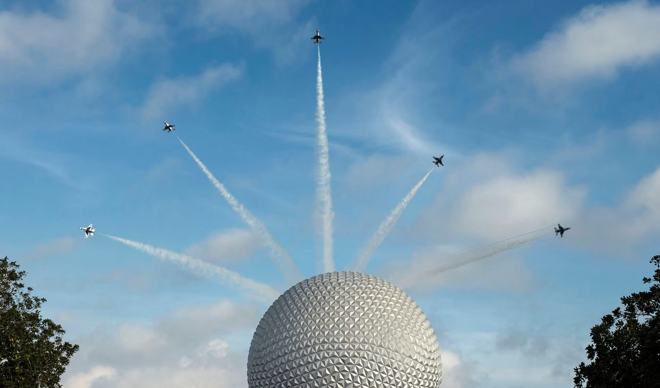 Flyover of US Air Force Thunderbirds at Walt Disney World