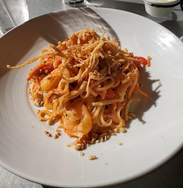 Review: Pad Thai Mythos Restaurant