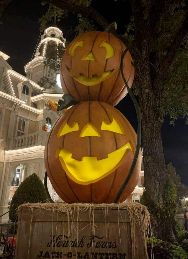 magic-kingdom-halloween-1 | Pirates & Princesses