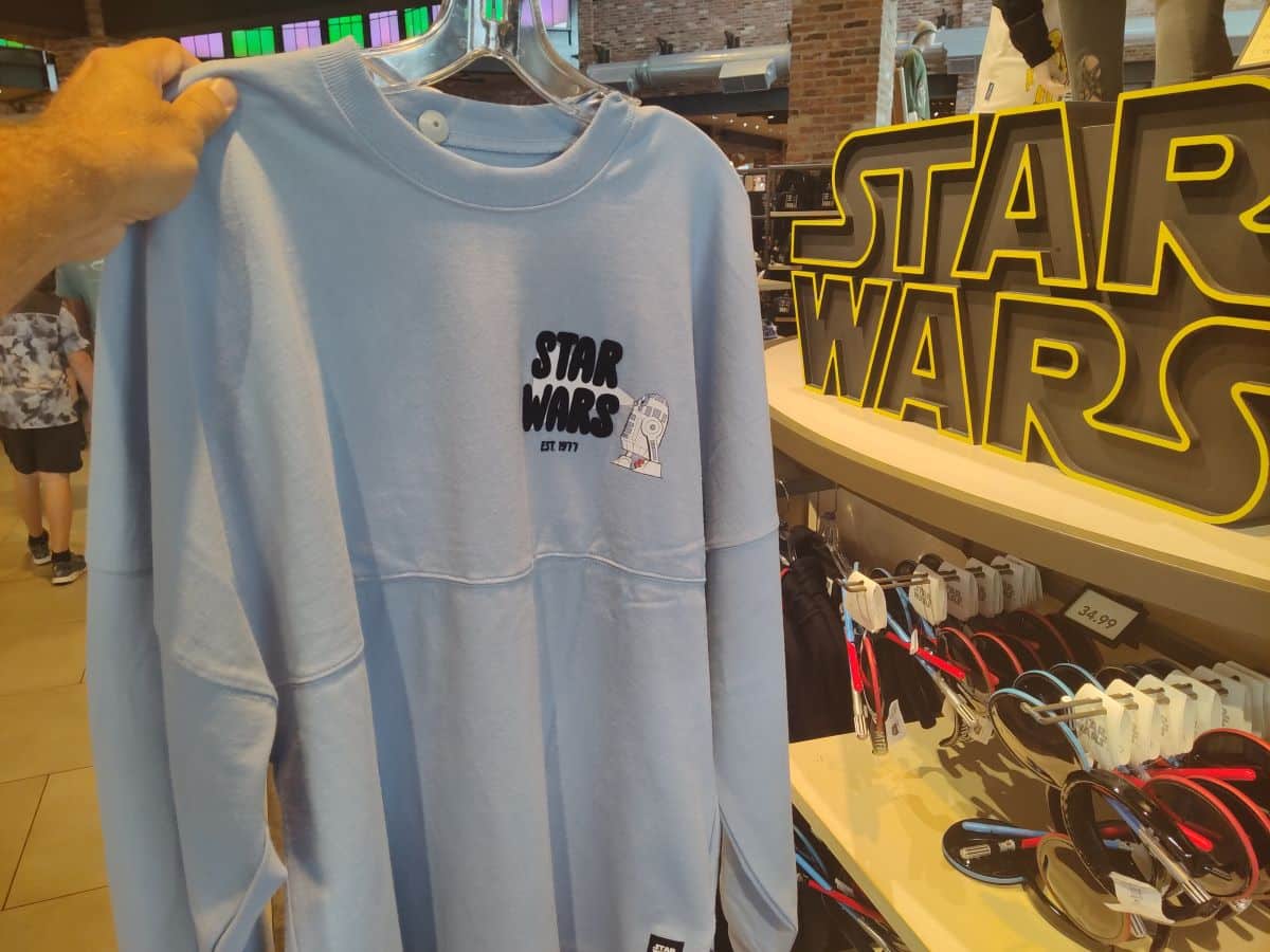 New Hope Princess Leia and R2-D2 Spirit Jersey Arrives at Disney Springs