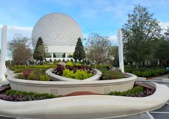 epcot-world-celebration-planter | Pirates & Princesses