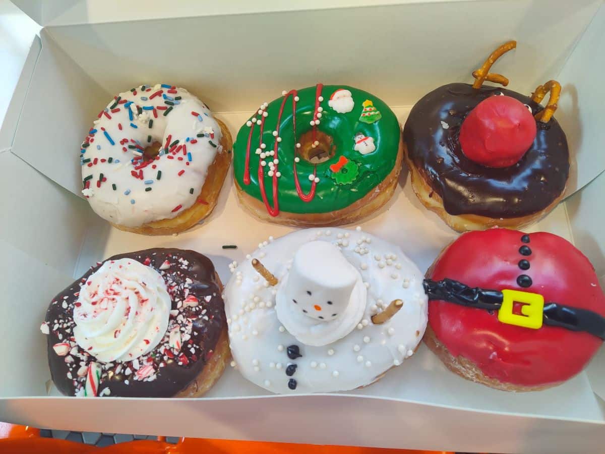 Holiday Donuts Return to Everglazed Donuts and Cold Brew Disney Springs