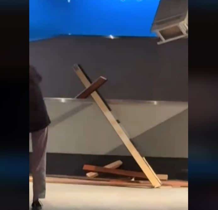 Parts of the Ceiling Collapses At Soarin' Around The World